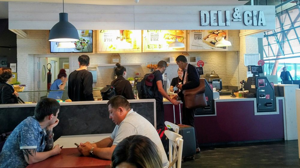 DELI & CIA - Updated November 2025 - Aeropuerto Adolfo Suarez Madris ...