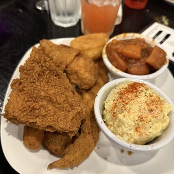 MR CHARLES CHICKEN AND FISH UPTOWN - Updated January 2026 - 92 Photos ...