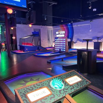 PUTTSHACK - ADDISON Addison, TX - Updated November 2024 - 264 Photos ...