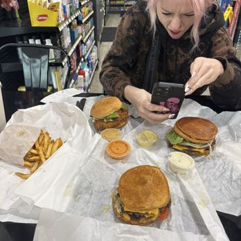 BUDDHA BURGER - Updated May 2025 - 271 Photos & 260 Reviews - 1300 W ...