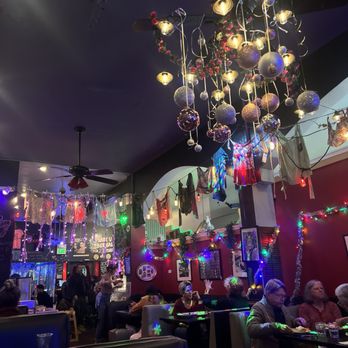 EMMY’S SPAGHETTI SHACK - Updated November 2024 - 895 Photos & 827 ...