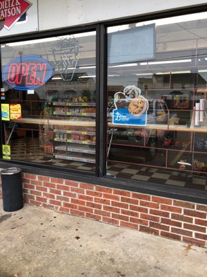 ZIPPY MART - Updated July 2025 - 30 Photos - 3401 Hartford St ...