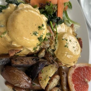 CHOUCHOU FRENCH BISTRO - Updated November 2024 - 253 Photos & 100 ...