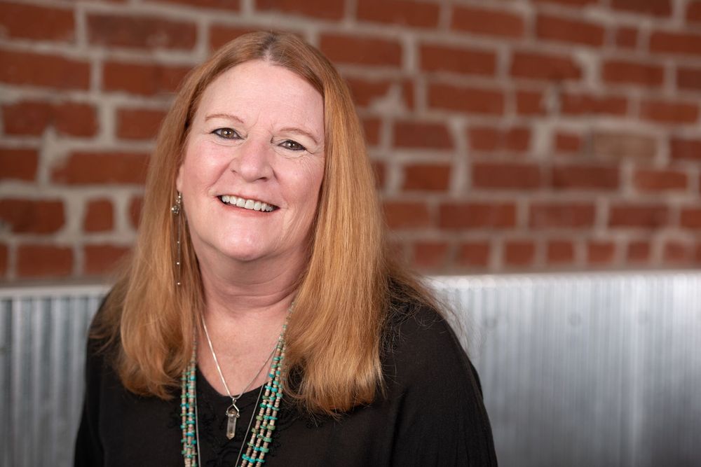 STACEY POTTS - LIVE URBAN REAL ESTATE - 20 Photos - 3627 W 32nd Ave ...