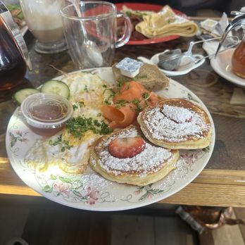 CREPES TEA HOUSE - Updated April 2025 - 590 Photos & 523 Reviews - 261 ...