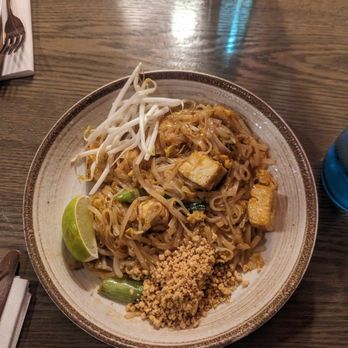 HEY THAI - Updated May 2024 - 331 Photos & 148 Reviews - 127 John St ...