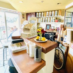 MR TOOTS COFFEEHOUSE - Updated July 2025 - 482 Photos & 474 Reviews ...