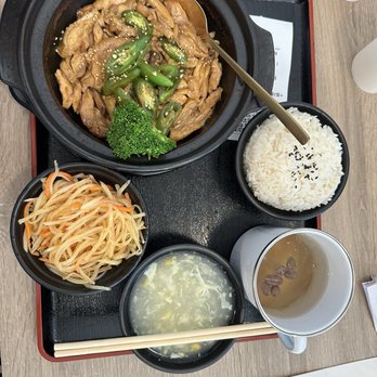 SIZZLING POT HOUSE - Updated July 2024 - 65 Photos & 28 Reviews - 2725 ...