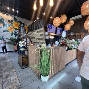 COFFEEHOLIC HOUSE - Updated August 2025 - 1622 Photos & 793 Reviews ...