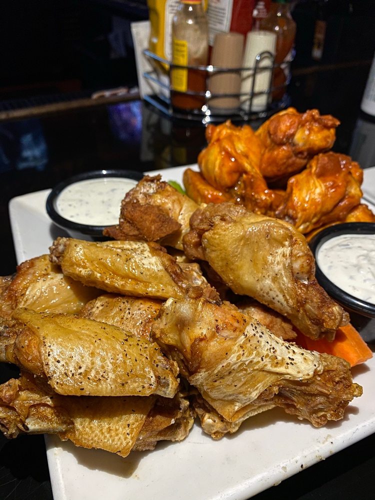MAC’S INDUSTRIAL SPORTS BAR & GRILL - 60 Photos & 190 Reviews - 310 E ...