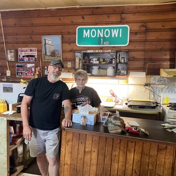 MONOWI TAVERN - Updated August 2025 - 17 Photos & 13 Reviews - 9 Broad ...