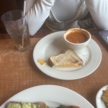 NUTLEY DINER - Updated September 2024 - 219 Photos & 251 Reviews - 372 ...