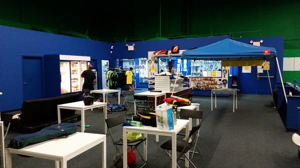 CLEARONE SPORTS CENTRE - 12 Photos & 11 Reviews - Badminton - 4141 N ...