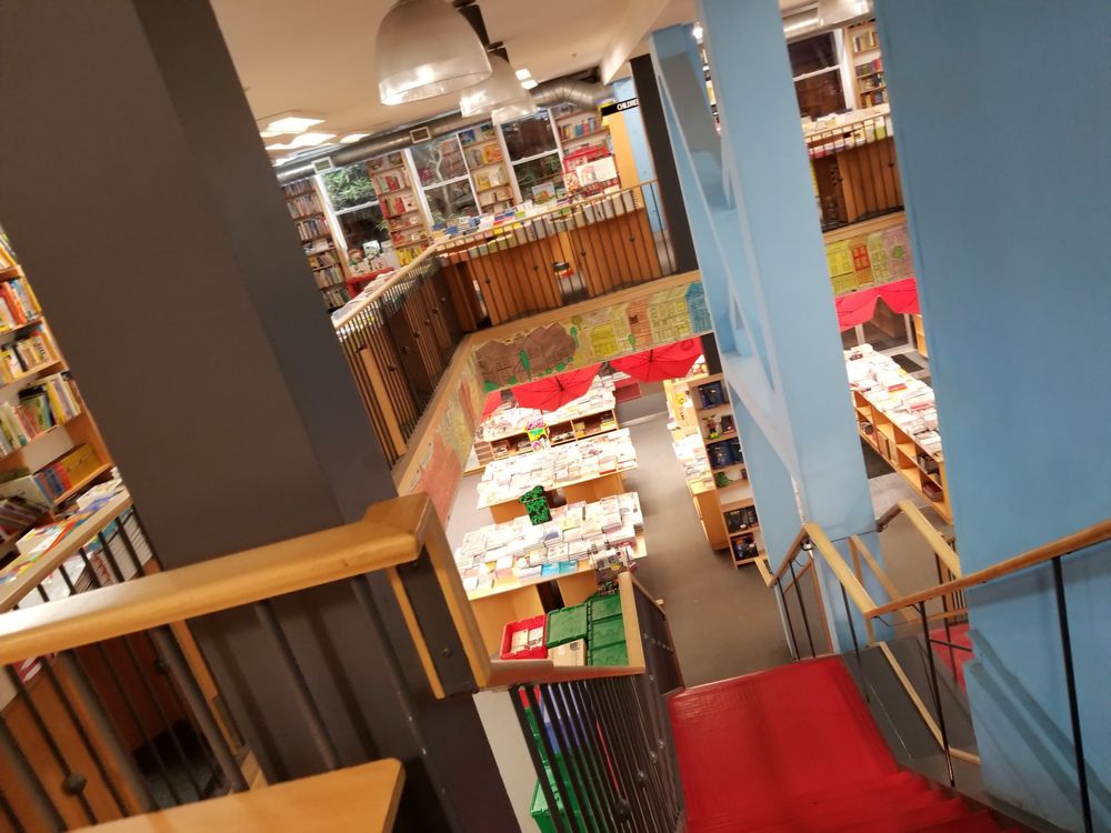 BMV BOOKS - 43 Photos & 156 Reviews - Bookstores - 471 Bloor Street W ...