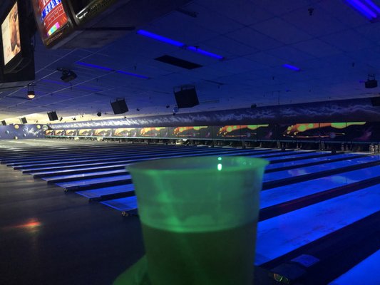 REVS BOWLING & ENTERTAINMENT CENTRE - 61 Photos & 77 Reviews - 5502 ...