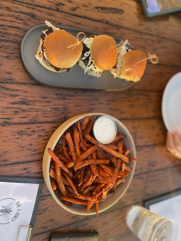 HIVE AND HONEY ROOFTOP BAR - Updated June 2024 - 890 Photos & 758 ...