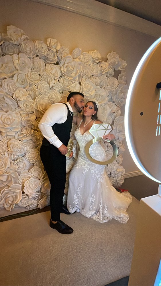 MAX PHOTO BOOTH - Updated August 2025 - Request a Quote - 25 Photos ...