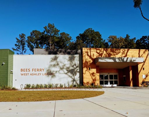 BEES FERRY WEST ASHLEY LIBRARY - Updated September 2025 - 119 Photos - 3035 Sanders Rd ...