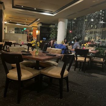 RIS - Updated October 2025 - 424 Photos & 532 Reviews - 2275 L St NW ...