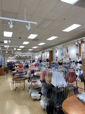 JOCKEY OUTLET - Updated July 2025 - 1650 Premium Outlets Blvd, Aurora, Illinois - Outlet Stores ...