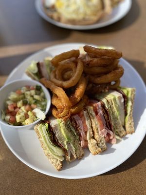 BREAKERS BREAKFAST, BRUNCH & LUNCH - Updated December 2025 - 1022 ...