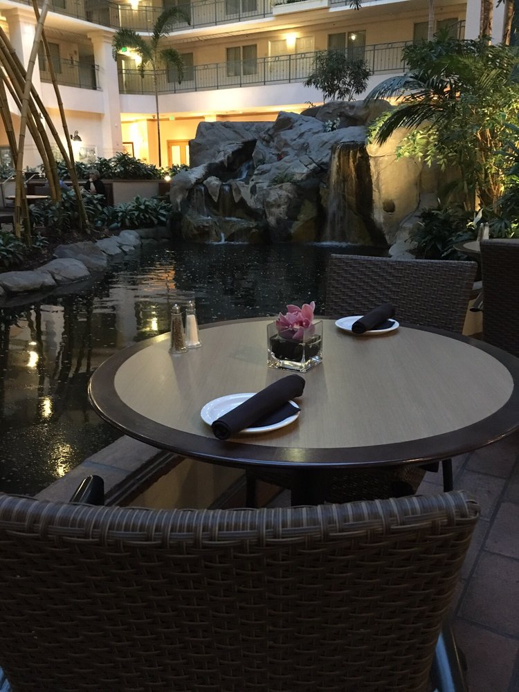 SWAN COURT RESTAURANT & LOUNGE - Updated January 2026 - 901 E Calaveras ...