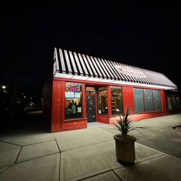 RED PEPPER PIZZERIA & PASTA - SULTAN - Updated December 2025 - 62 ...