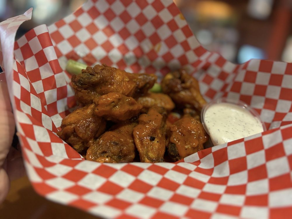 WING KING - Updated July 2025 - 182 Photos & 116 Reviews - 101 E Pueblo ...