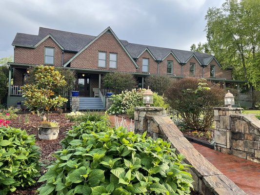 MONTEAGLE INN - Updated August 2025 - 15 Photos & 21 Reviews - 204 W ...