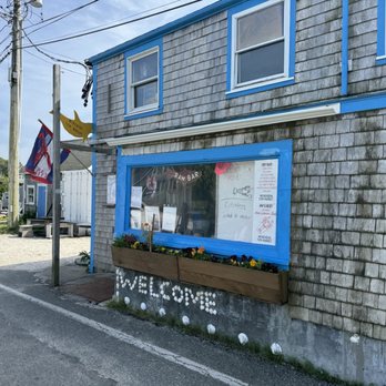 MENEMSHA FISH MARKET - Updated October 2025 - 319 Photos & 146 Reviews ...