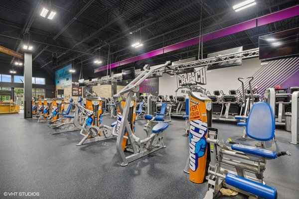 CRUNCH FITNESS - WEST PEMBROKE - Updated May 2026 - 39 Photos & 41 ...