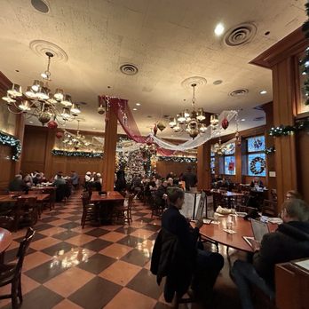 THE BERGHOFF RESTAURANT - Updated December 2024 - 1427 Photos & 1303 ...