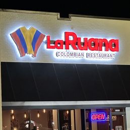 LA RUANA - Updated July 2025 - 78 Photos & 46 Reviews - 4015 Holcomb ...