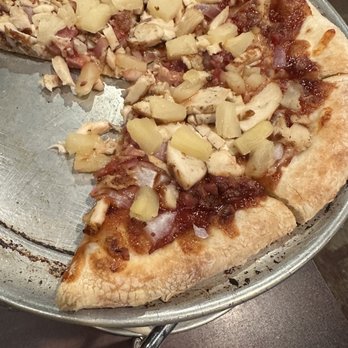 CAPS PIZZA AND TAP HOUSE - Updated July 2024 - 254 Photos & 201 Reviews ...
