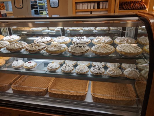 DER DUTCHMAN - 262 Photos & 266 Reviews - American (Traditional) - 445 ...