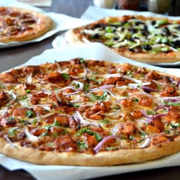 Pizza open store