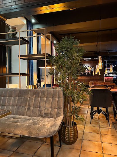 TEHROON RESTAURANT CAFÉ & BAR - Updated October 2024 - Klosterneuburger ...