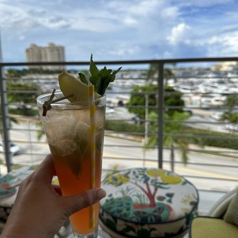 BAR CAPRI - Updated December 2024 - 55 Photos & 18 Reviews - 185 Banyan ...