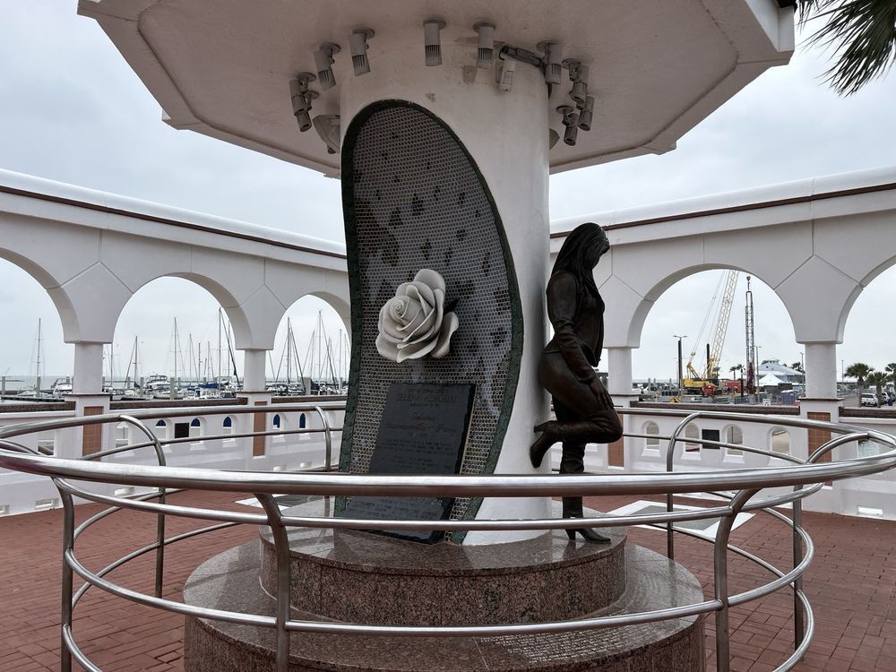 SELENA MEMORIAL STATUE - Updated July 2025 - 195 Photos & 55 Reviews ...