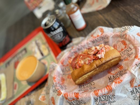 MASON’S FAMOUS LOBSTER ROLLS - ATLANTIC AVENUE - Updated January 2026 ...
