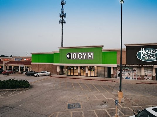 10GYM - Updated January 2025 - 12 Photos & 39 Reviews - 4818 E 80th St ...