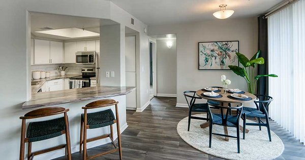 BELLA VISTA APARTMENT HOMES - Updated January 2026 - 102 Photos & 12 ...