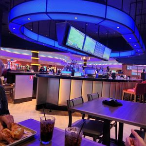 ROBERT’S BUFFET - Updated December 2025 - 75 Photos & 28 Reviews - 7077 ...