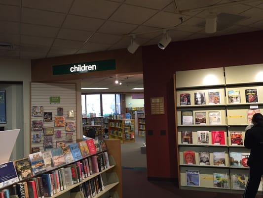 CRANSTON PUBLIC LIBRARY - Updated July 2025 - 11 Photos & 20 Reviews ...