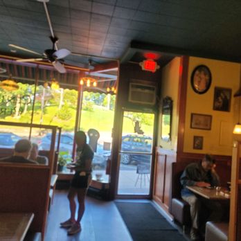 CENTER PERK - Updated August 2025 - 203 Photos & 196 Reviews - 639 Main ...