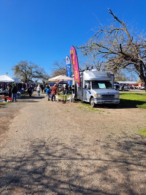 MERCED FLEA & FARMERS MARKET - Updated January 2026 - 48 Photos & 13 ...