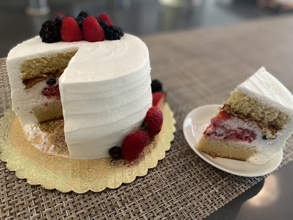 CRÈME BAKERY - Updated October 2024 - 448 Photos & 472 Reviews - 116 N ...