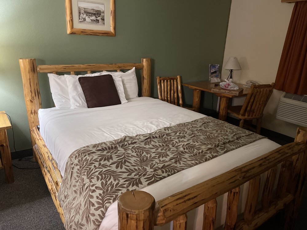 CODY LEGACY INN AND SUITES - Updated October 2025 - 23 Photos & 42 ...