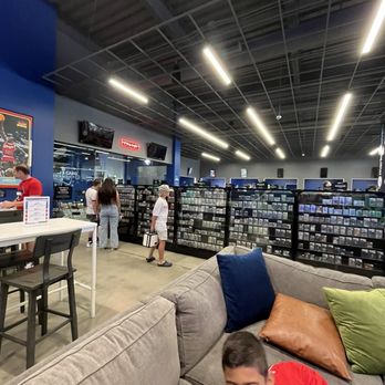 CARDSHQ - Updated January 2026 - 98 Photos & 30 Reviews - 3101 Cobb ...