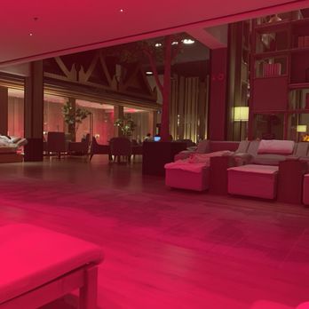 GO PLACE - Updated December 2025 - 719 Photos & 128 Reviews - 3275 ...